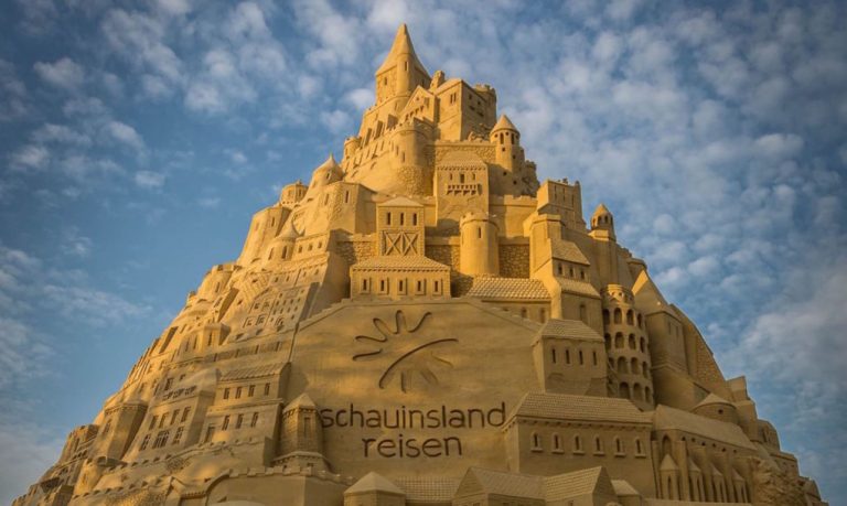 zamak od peska – Gradnja