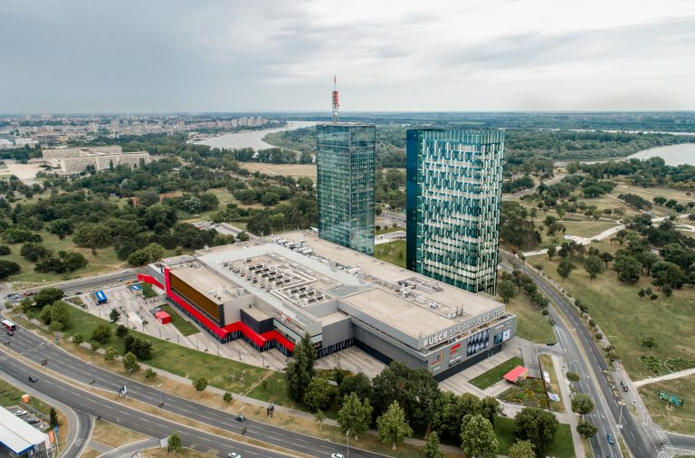 Ušće: Priča o dve kule - Gradnja
