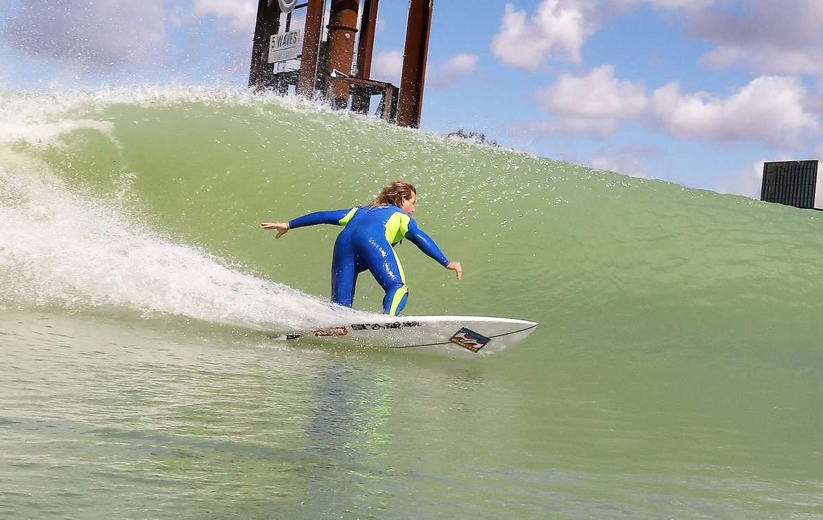 Najveći bazen s talasima na svetu je pravi raj za surfere – Gradnja