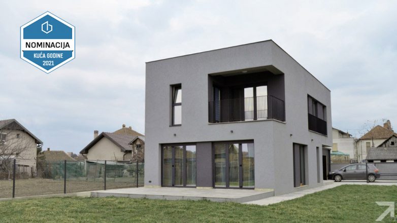 Kuća s ravnim krovom u Železniku koja prkosi okruženju – Gradnja
