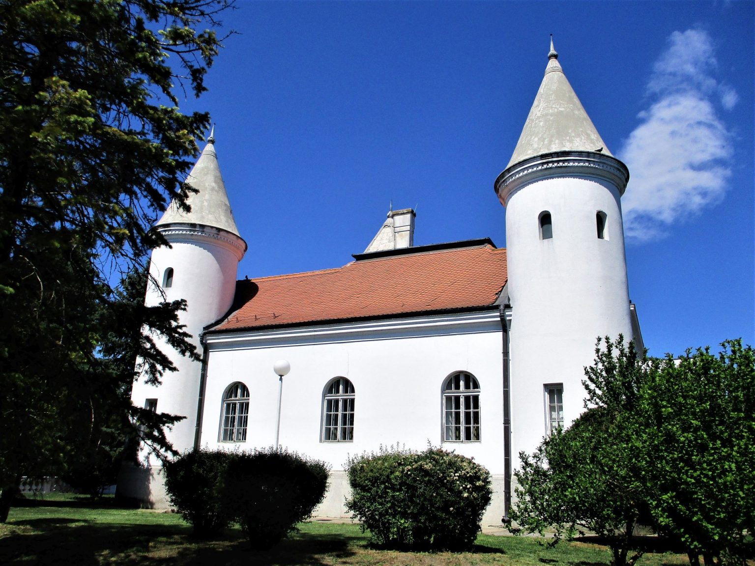 Sedam vojvođanskih dvoraca koje moramo spasiti – Gradnja