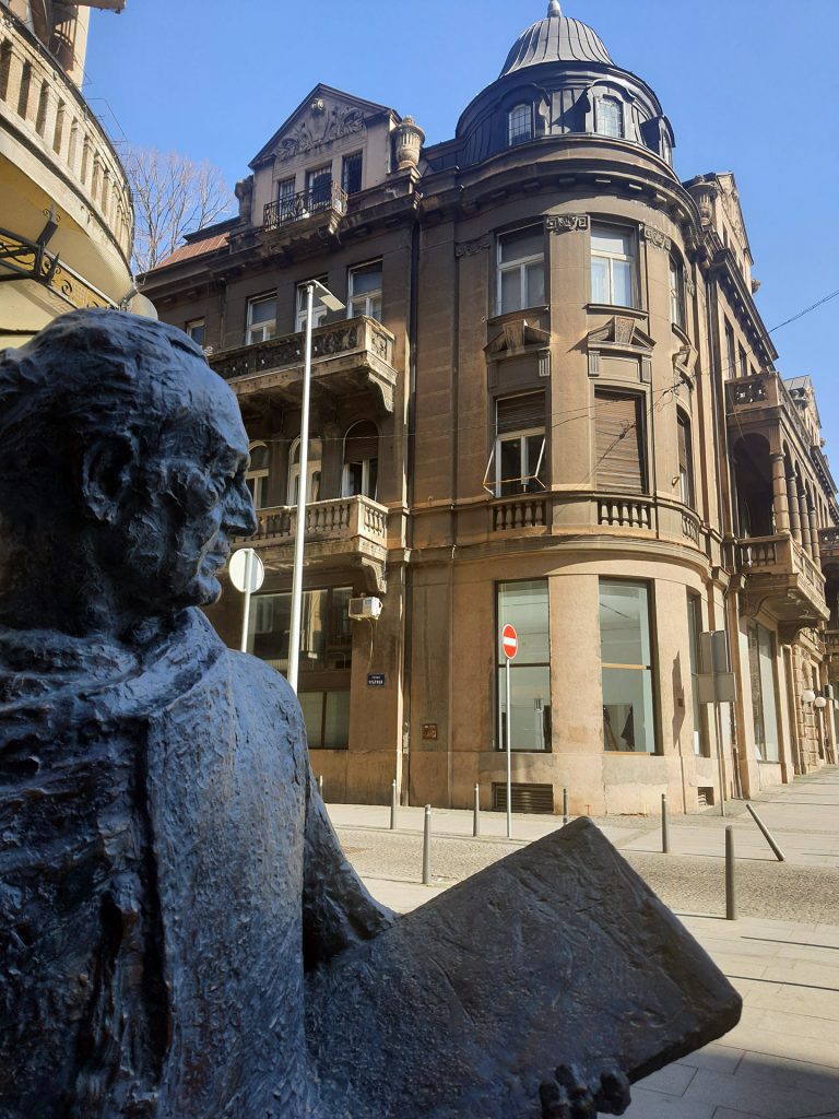 Deroko ponovo na Topličinom vencu: Profesor se vratio kući - Gradnja