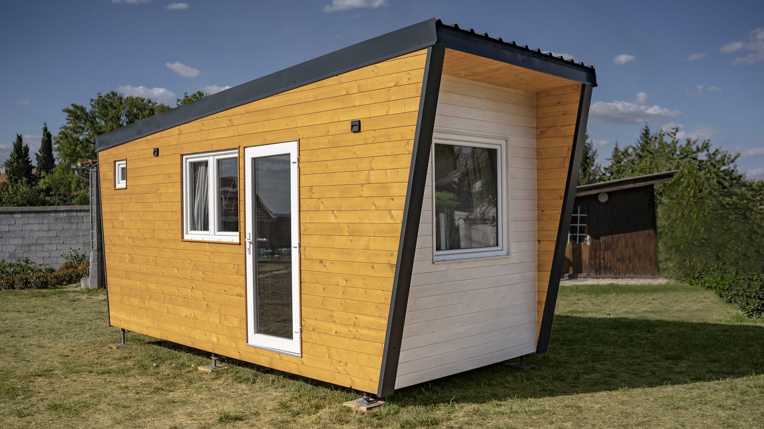 Ove male mobilne kuće iz Novog Sada stižu na vašu adresu za samo tri ...