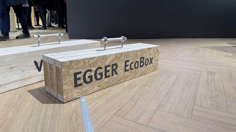 EcoBox iz Eggera: Sistem za izgradnju laganijih kuća od drveta – Gradnja